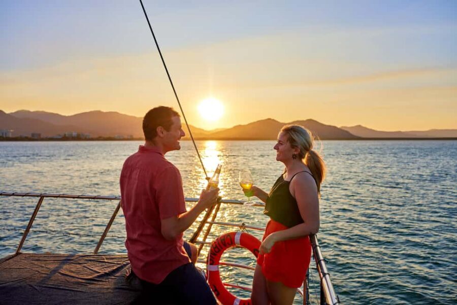 Cairns: Dinner Cruise Experience - A Closer Look at the Cairns Dinner Cruise