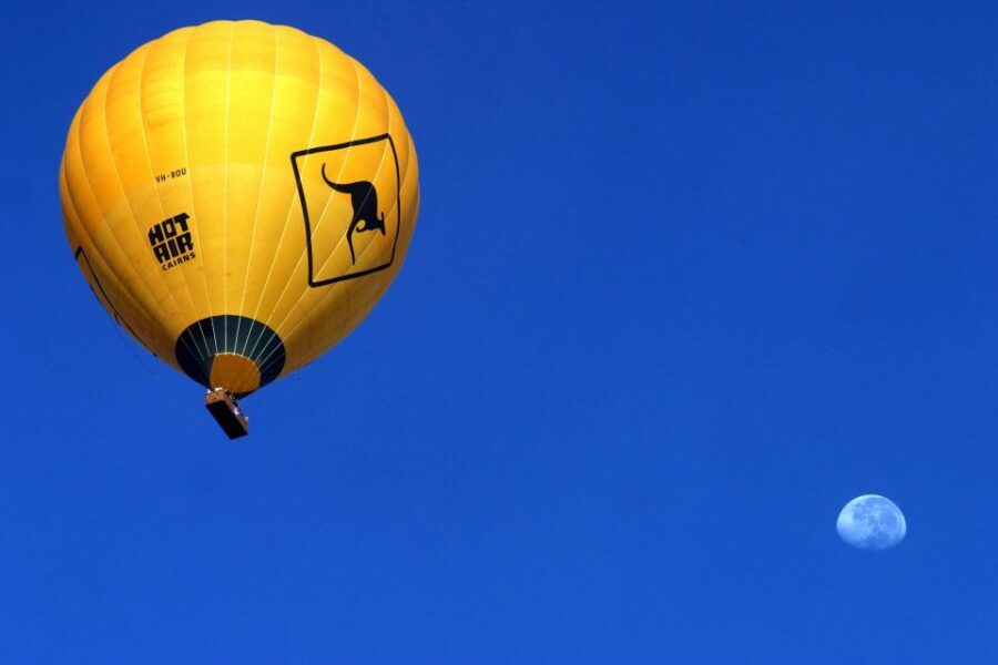 Cairns: Hot Air Balloon Flight with Transfers - Key Points