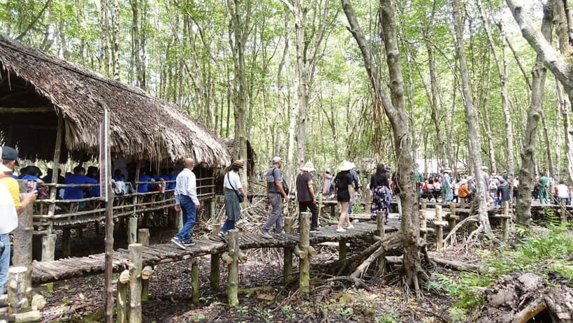 Can Gio Day Tour: Monkeys, Crocodiles, Canoe & Seafood Lunch - What Makes This Tour Stand Out