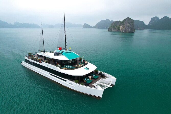 Catamaran Cruise - Most Luxury Day Trip in Halong & Lan Ha Bay - The Voyage Begins: From Halong to Lan Ha Bay