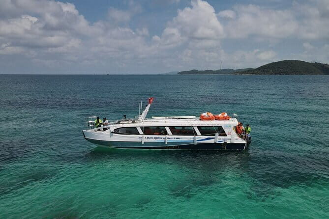 Charm Phu Quoc Canoe tour, Discover Three Stunning Island - The Sum Up