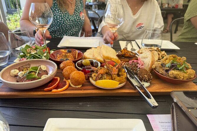 Chefs Private Martinborough Wine Tour with lunch from Wellington - Tiwaiwaka Winery (Optional)