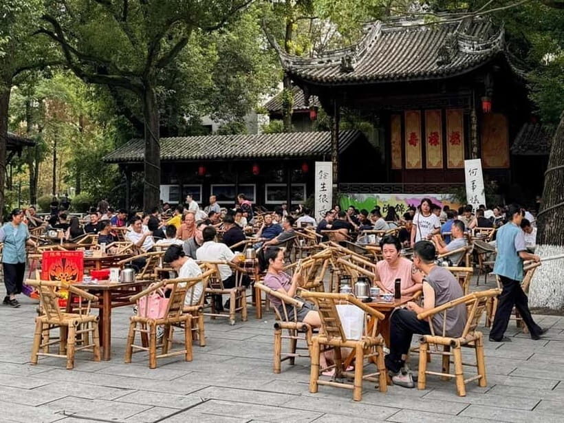 Chengdu: Baba-tea, Hotpot & Bar Local Lifestyle Tour - Transportation and Group Dynamics