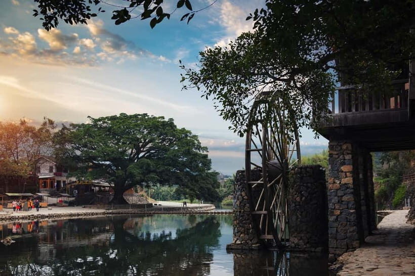 Chengdu: Leshan Giant Buddha & Huanglongxi Ancient Town Tour - Analyzing the Experience: What Makes It Stand Out