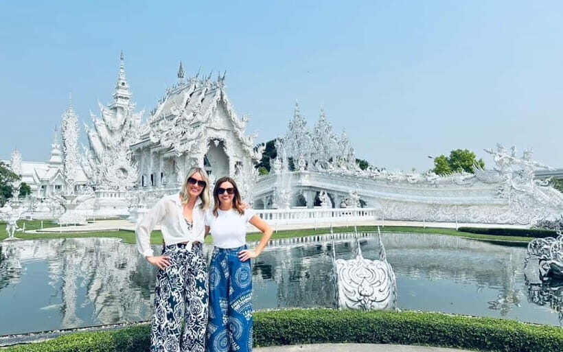 Chiang Mai: Private to White, Blue Temple & Black House - Who Will Love This Tour?