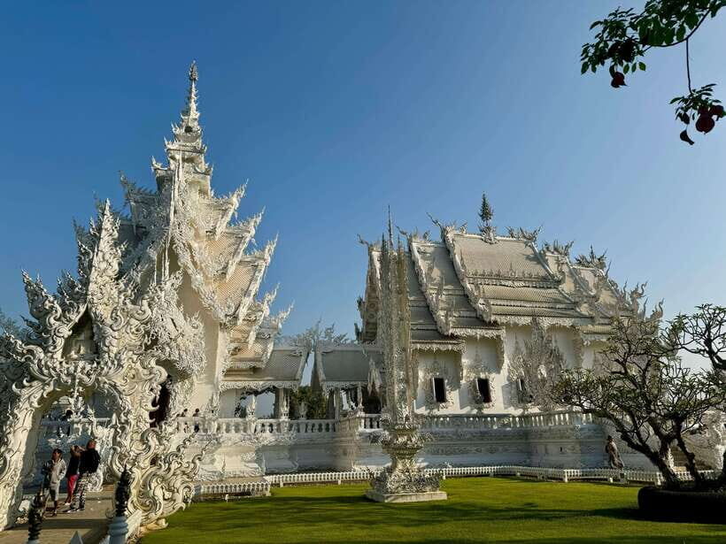 Chiang Rai: 7 Popular Highlights  FREE Lunch Buffet - Detailed Review of the Chiang Rai Highlights Tour
