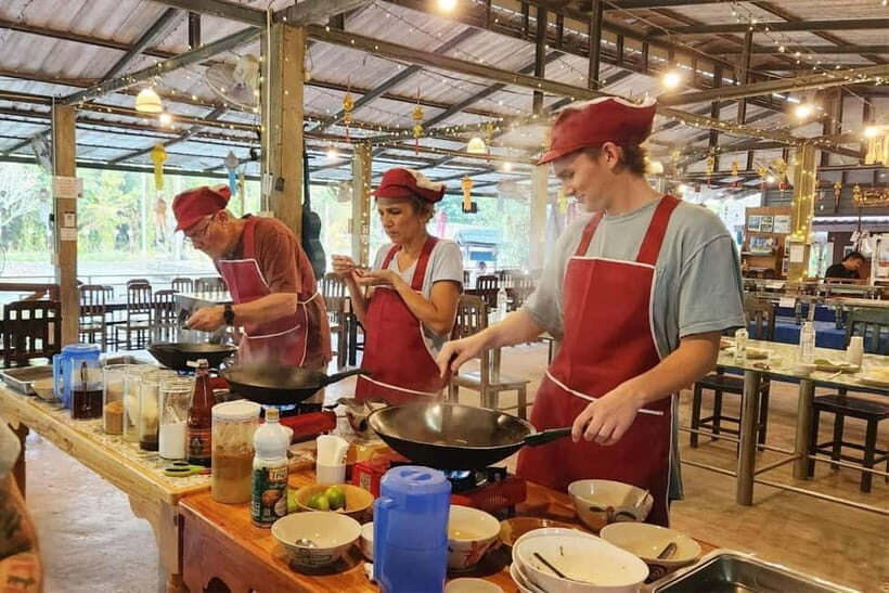 Chiang Rai:Lanna Home Cooking Class at Give Green Farm House - A Deep Dive into the Experience