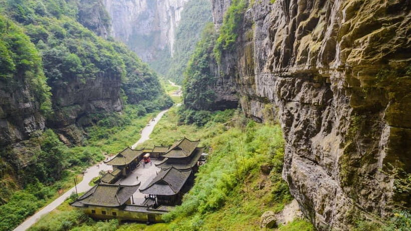 Chongqing: In Depth 4 Day Semi-Guided Tour - Day 1: Arrival and Leisurely Exploration
