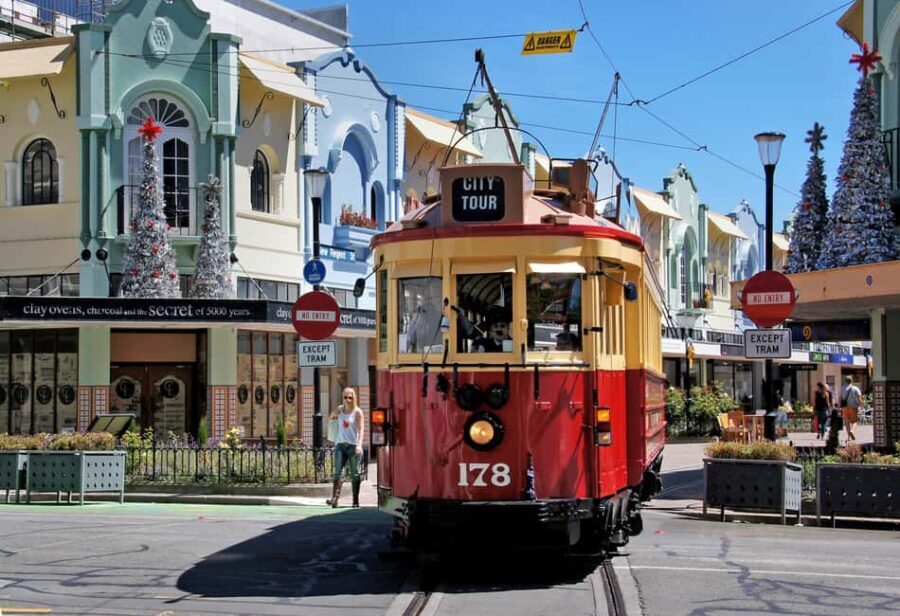 Christchurch: Private Full-Day City Tour - Exploring Christchurch in Detail: What the Day Looks Like