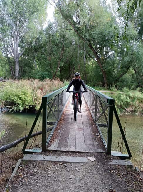 Clyde: Roxburgh Gorge Trail Bike Ride with Jet Boat - The Boat Transfer Experience