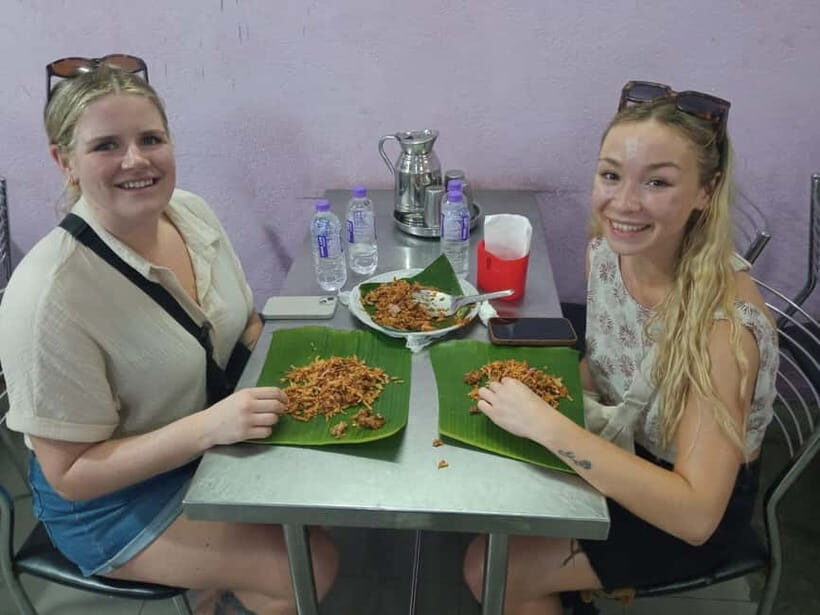 Colombo Foods Tour by Tuk Tuk ( Food chargers included ) - Who Should Consider This Tour?