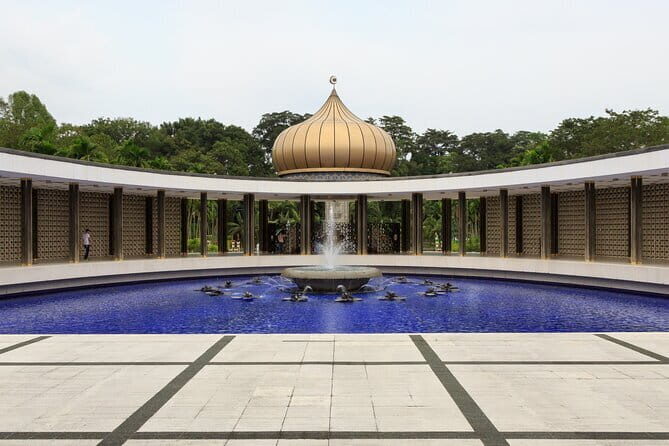 Cruise Excursion: Kuala Lumpur City Tour with Twin Tower Entrance - The Itinerary in Detail: What You’ll See and Experience