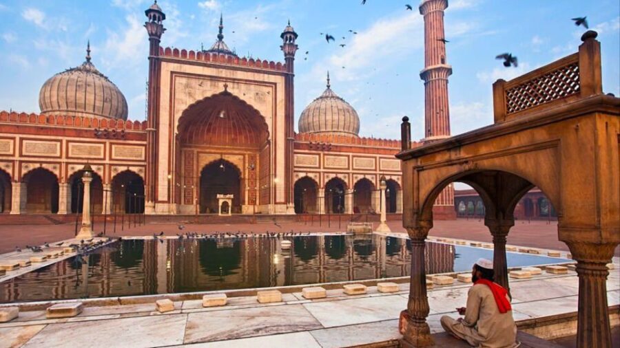 Delhi: 6-Hours Delhi Spiritual Sites With Famous Temples - Transport, Guides, and Value