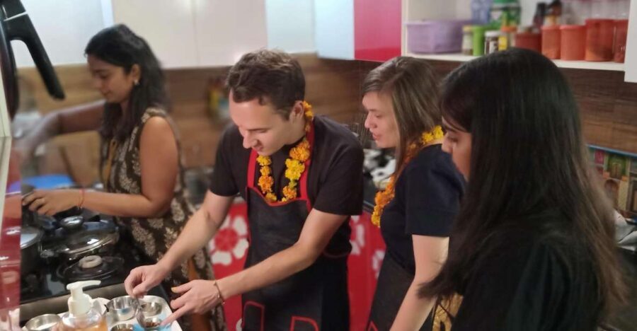 Delhi: AI Cooking Class and Much More in a Local Family Home - Who Will Love This Experience?