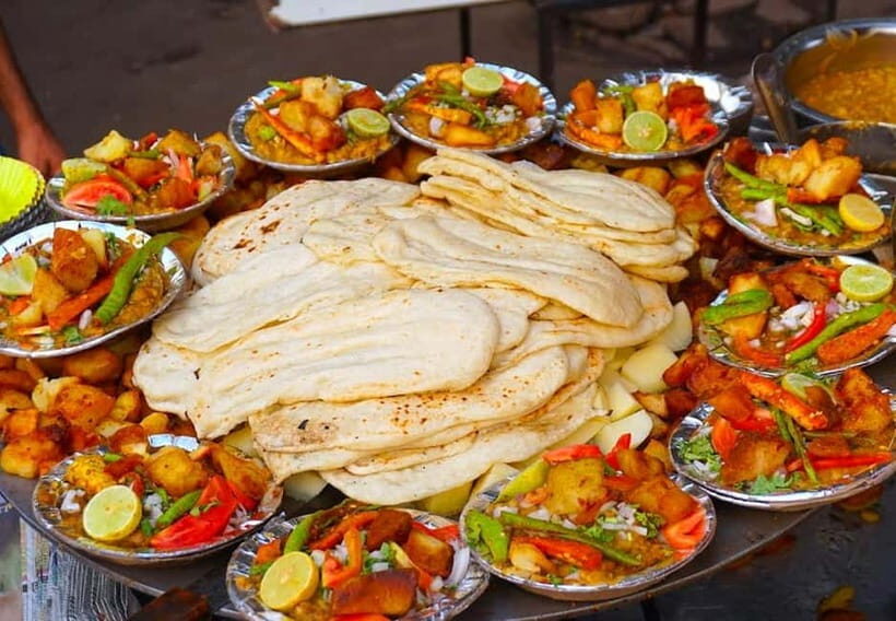 Delhi: Delhi Street Food Tour with Guide at Chandni Chowk - What to Expect During the Tour