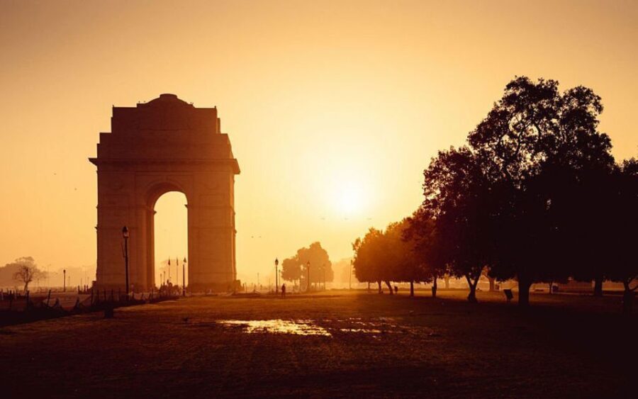 Delhi Full Day Tour With Experience Guide - The Practical Side: What to Expect