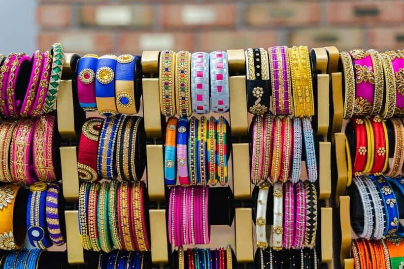Delhi: Half Day Private Shopping Tour with Guide By Car - What’s Included and What to Keep in Mind