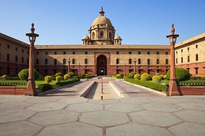 Delhi Metro Guided Tour - Walk And Taste - A Close Look at the Itinerary