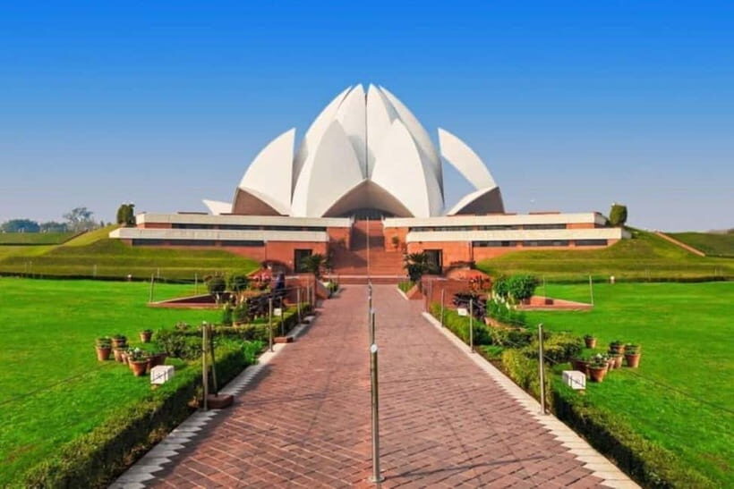 Delhi: Old and New Delhi Private City Tour by Car - An Inside Look at the Tour Experience