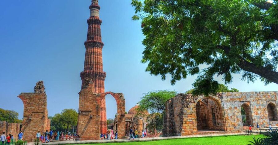 Delhi: Old and New Delhi Sightseeing Private Day Tour - What to Expect from Your Delhi Day Tour