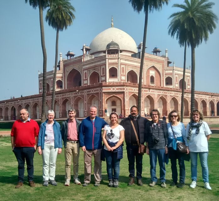 Delhi: Old Delhi and New Delhi Private Tour - Exploring Old Delhi: Jama Masjid and Chandni Chowk