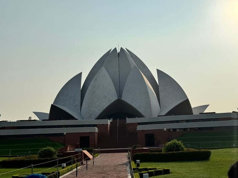 Delhi: Private City Tour with Lotus and Akshardham Temple - Who Would Love This Tour?