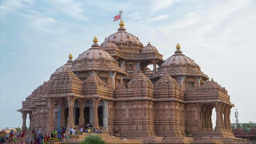 Delhi: Private Full-Day City Tour of Old and New Delhi - Why This Tour Offers Great Value