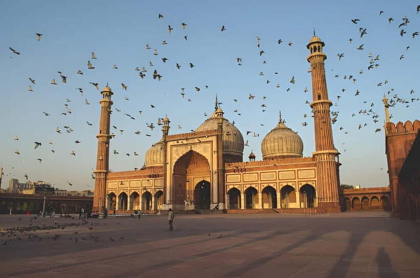 Delhi: Private Full-Day Tour of Old & New Delhi - Exploring Old Delhi: The Heartbeat of the Past