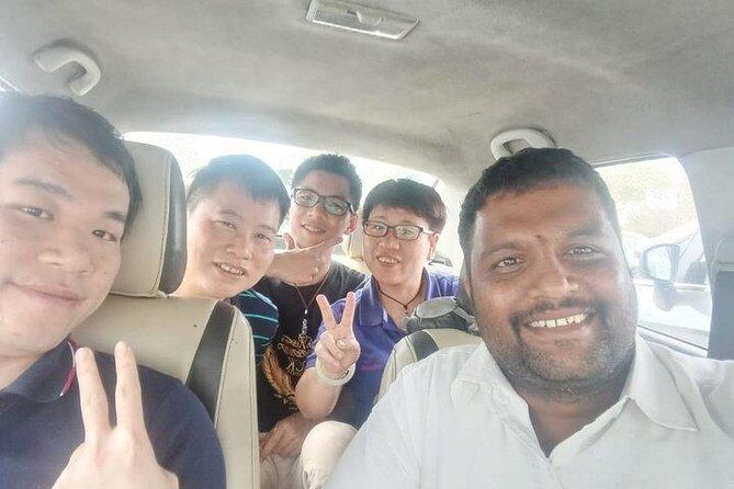 Delhi to Vrindavan private transfer - Route and Stops: What to Expect on the Road