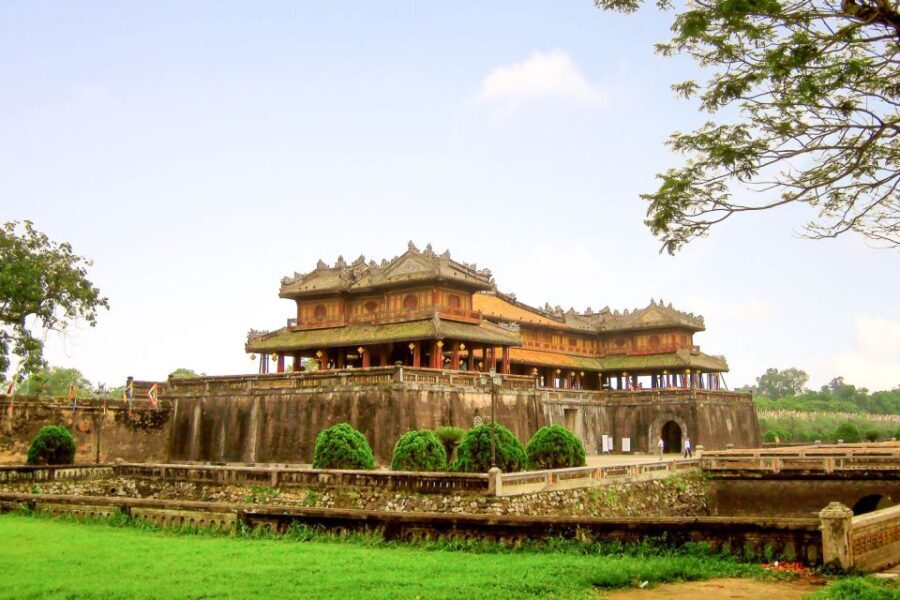Discover Hue with a Knowledgeable English-Speaking Driver - An In-Depth Look at the Hue Private Driver Tour