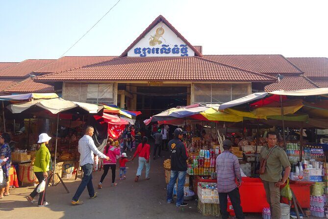 Discover Silk Craft and the Beauty of West Baray by Tuk Tuk - Artisans Angkor Silk Farm: Crafting Beauty from Tradition