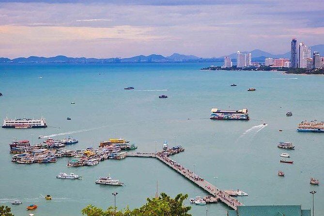 Discovery Pattaya City Tours with Floating Market & Lunch - The Grandeur of Big Buddha and Khao Chi Chan
