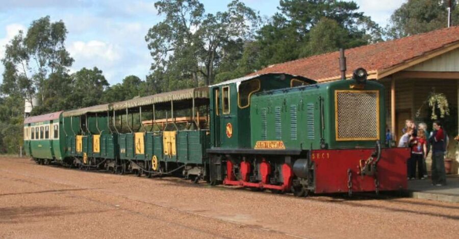 Dwellingup: Guided Hike and Scenic Train Ride with Lunch - Key Points