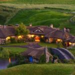 Ex Auckland: Hobbiton & Rotorua Mori Village w Hangi Lunch - Exploring Whakarewarewa Maori Village: Authenticity and Tradition