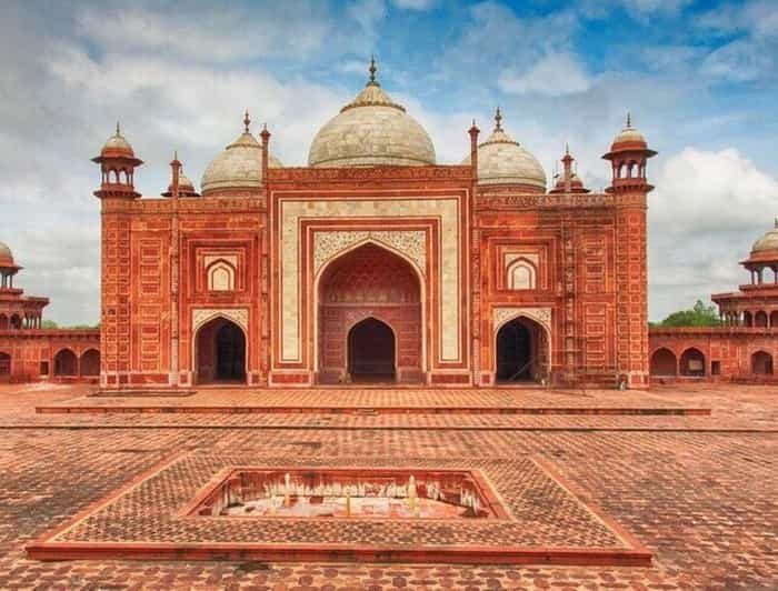 Explore Delhi City Tour With Guide - Additional Attractions and End of Tour