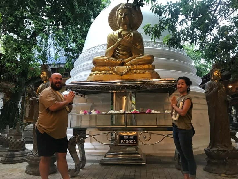 Explore Highlight Colombo with Group of Travelers - The Value of the Experience