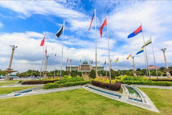Exploring Putrajaya: A Half-Day Sightseeing Tour - Who Should Consider This Tour?