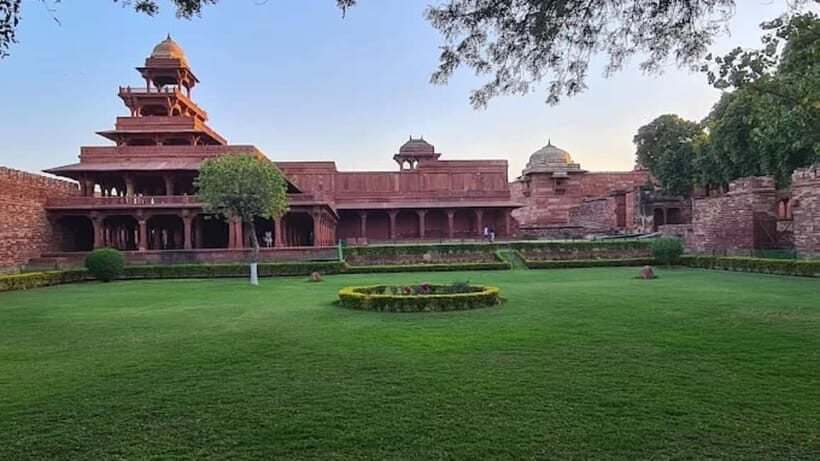 From Agra: Fatehpur Sikri Guided Tour - The Itinerary Breakdown