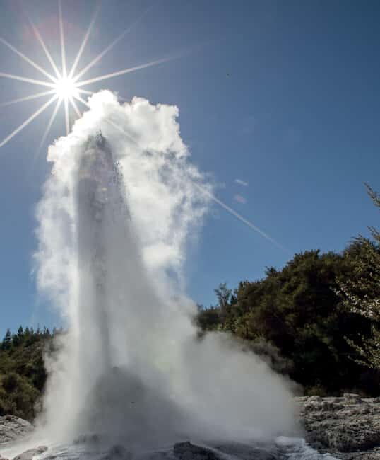 From Auckland: Wai-O-Tapu & Polynesian Spa Rotorua Day Tour - The Logistics: Transportation, Timing, and Value
