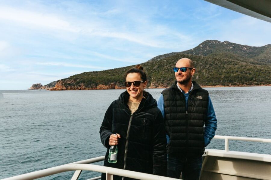 From Coles Bay: Wineglass Bay Cruise with Lunch - The Experience: What to Expect