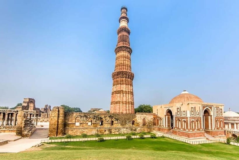 From Delhi Airport: Layover Guided Old & New Delhi Tour - New Delhi Landmarks