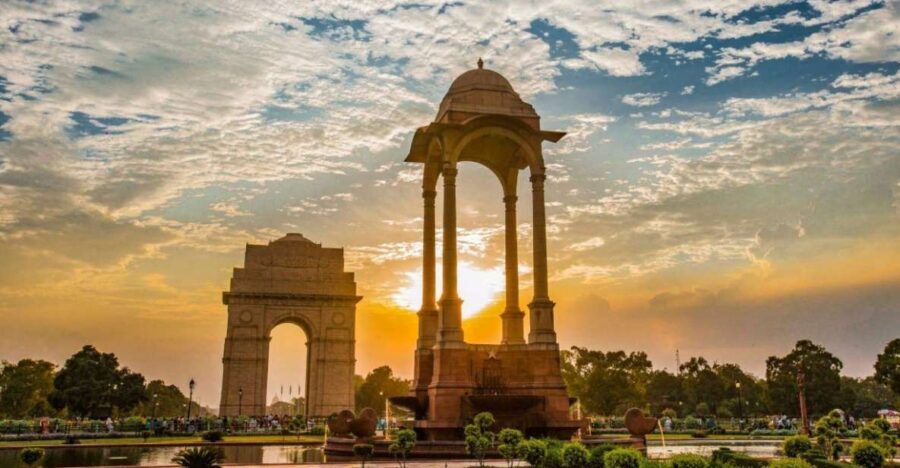 From Delhi: Old & New Delhi Layover Half or Full-Day Tour - Transition to New Delhi: Landmarks and Modern Wonders