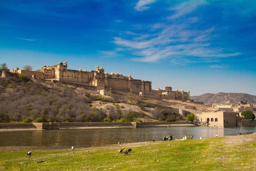 From Delhi: Same Day Guided Jaipur Tour with 5 Star Lunch - Visiting Amber Fort: A Majestic Beginnings