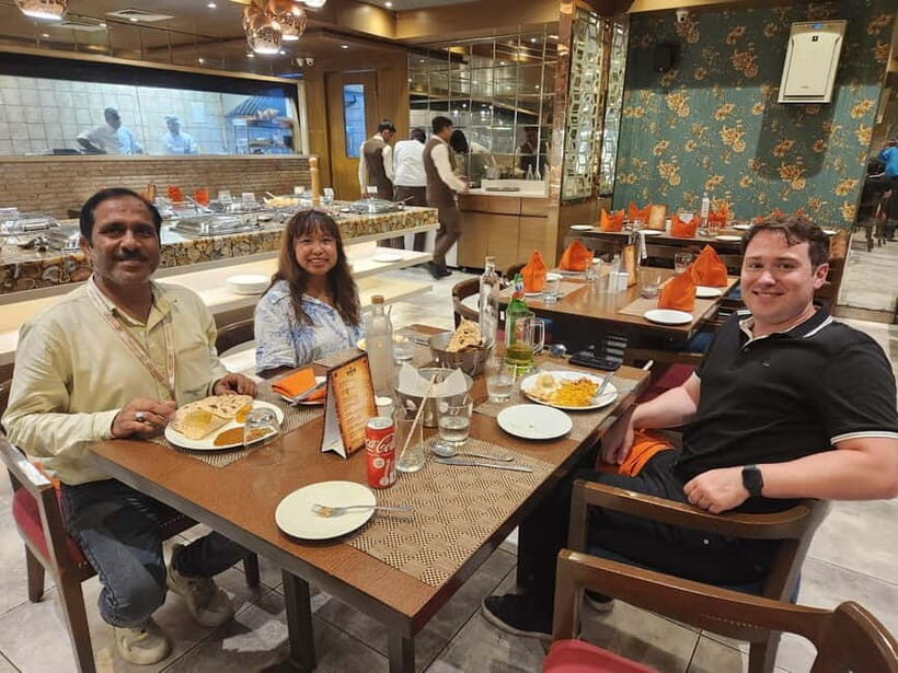 From Delhi: Taj Mahal & Agra City Tour with Fatehpur Sikri - Exploring Agra Fort: Mughal Grandeur