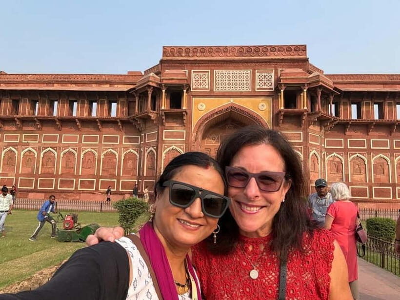 From Delhi: Taj Mahal Sightseeing Tour with Female Guide - What Makes This Tour Stand Out