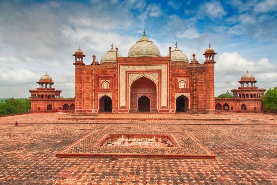 From Delhi: Taj Mahal Sunrise & Agra Fort Guided Day Trip - The Experience in Detail