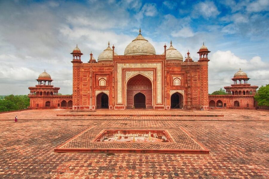 From Delhi: Taj Mahal Sunrise & Agra Fort Private Day Tour - Detailed Itinerary Breakdown
