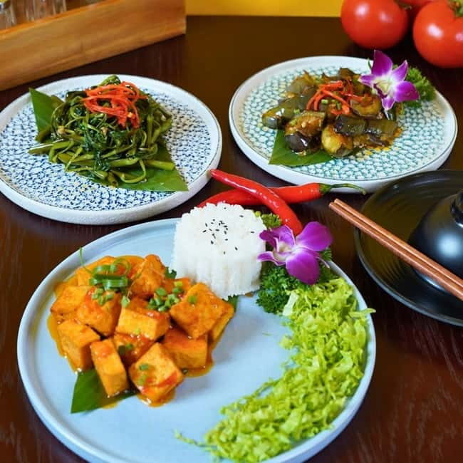 From HCM: Explore Saigons Museums, Culture & Cuisine - An In-Depth Look at the Tour