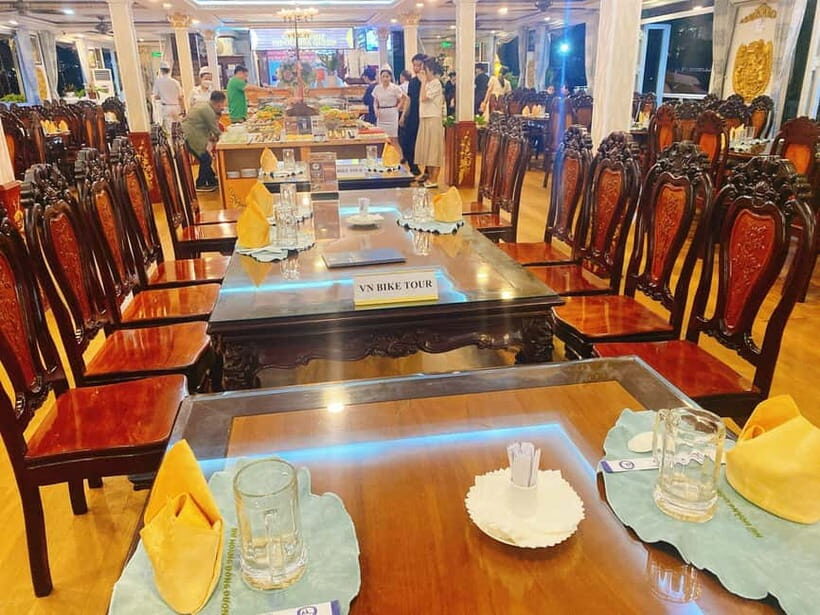 From Ho Chi Minh: Dinner on cruise Saigon (Private Table) - Analyzing the Reviews