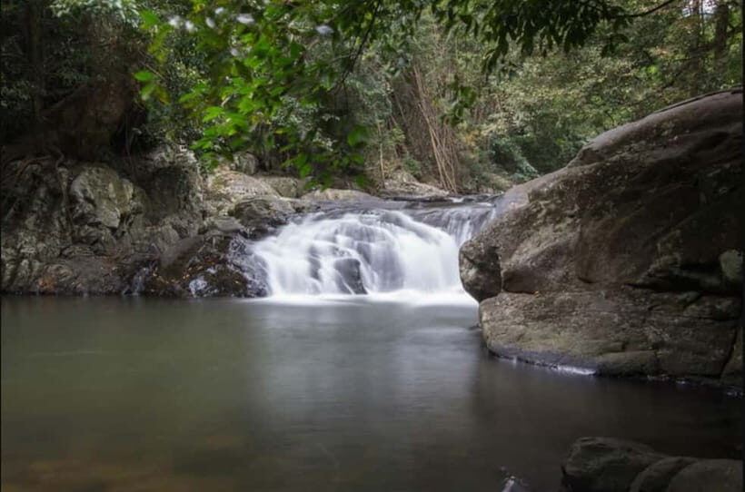 From Hua Hin: Pala U Waterfall and Huay Mongkol Temple Tour - Exploring Pala U Waterfall: Nature’s Grand Show